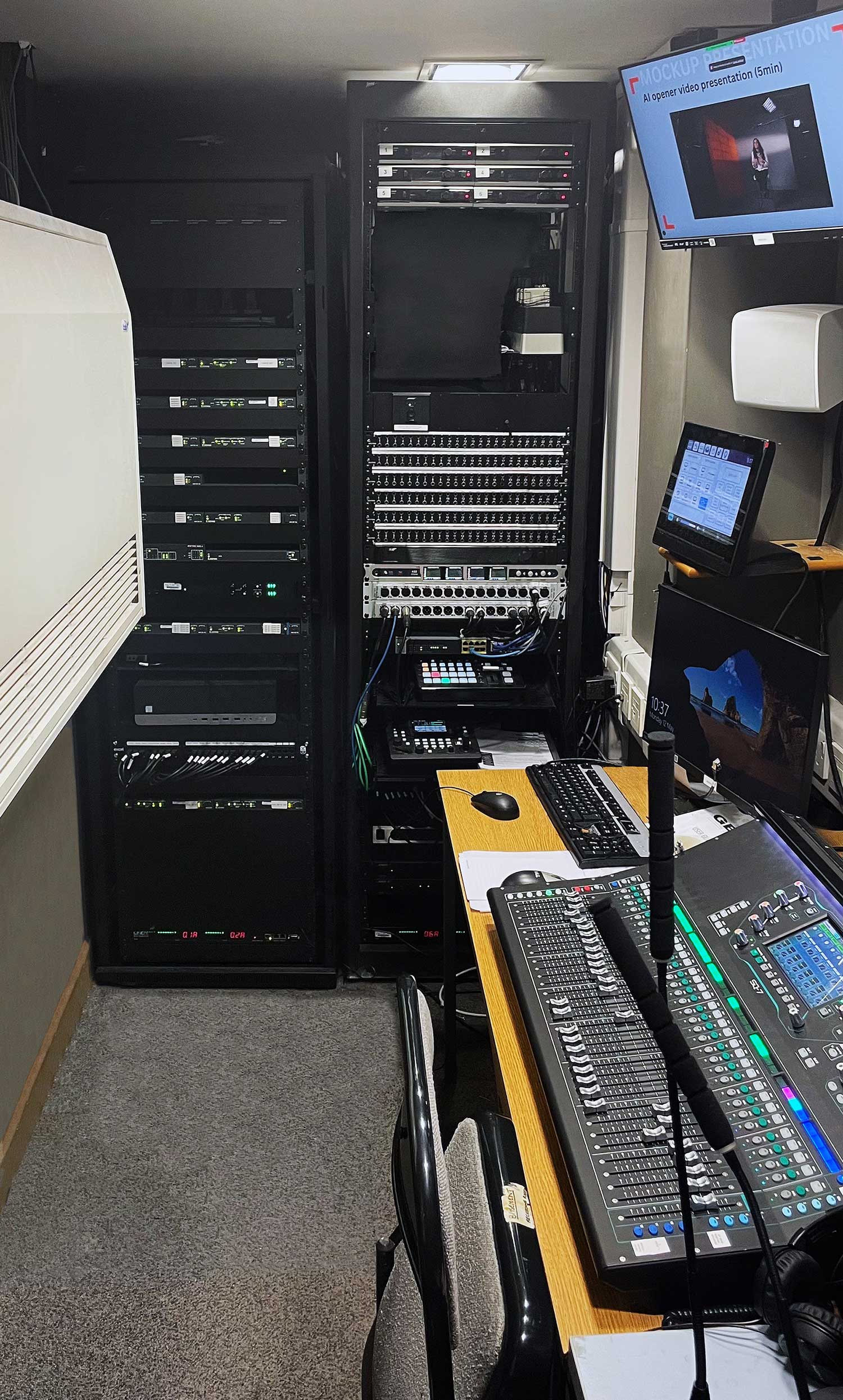 Le contrôle fluide et l'audiovisuel évolutif Extron donnent une ...