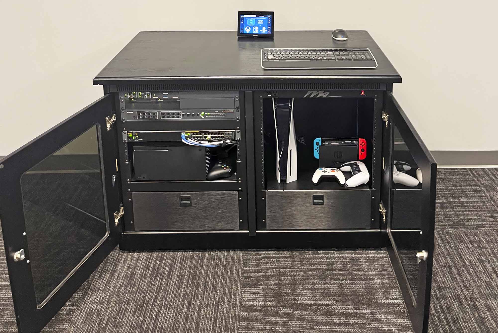 Le Wake Tech crée des espaces e‑sport attrayants grâce aux technologies audiovisuelles Extron ...